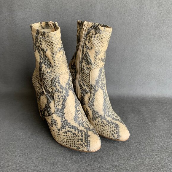 Steve Madden | Shoes | Steve Madden Womens Bootie Size 7 Snakeskin ...